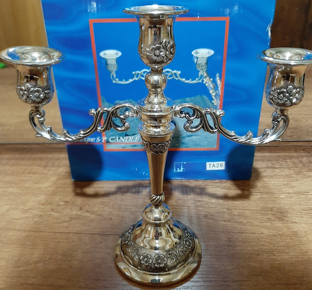 Подсвечник с тремя рожками