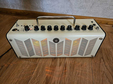 Комбик Yamaha THR10