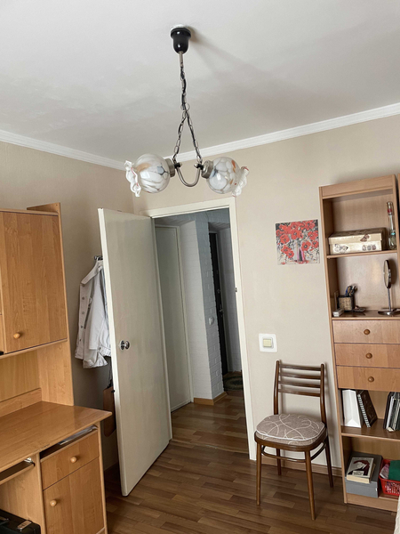 Продается своя квартира, 4/2/4, не торец, за роддомом №2 (Карасарай)