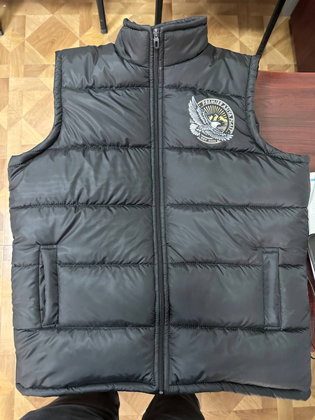 жилетки с логотипом