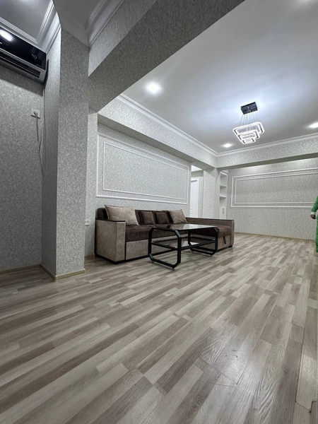Срочно продается 2х ком. квартира на ЦУМ Ц7, ор-р: 110 школа, 68м2