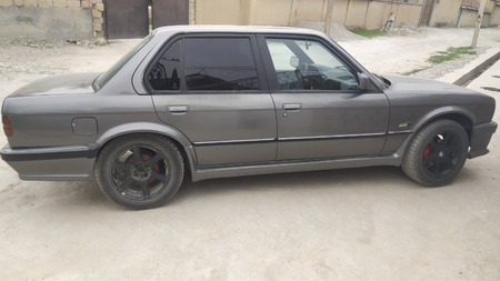Bmw e30 sotiladi srochno