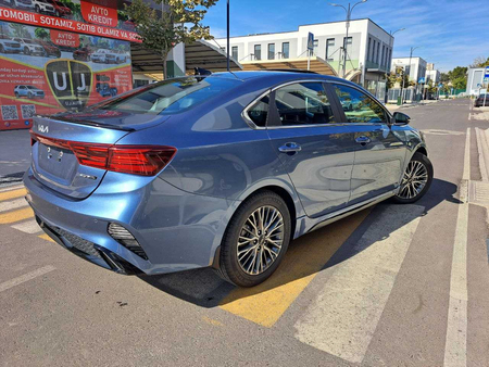 KIA SERATO 2023й краска тозза