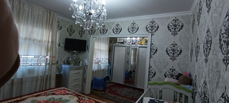 Продаётся 5 комнатная квартира на 1 этаже на Карасу 2.