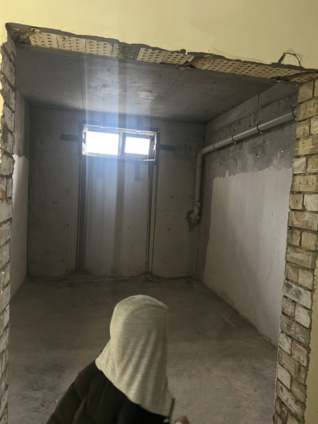 uchtepa tumani 14 kv 62 maktab novostroyka 1 etaj +podvali bn sotiladi