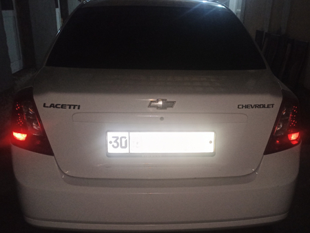 Ласетти 1,8 автомат сотилади