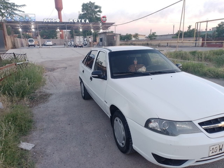 Продаётся машина нексия 2