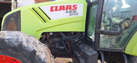Axos 340 traktor