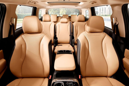 Kia Carnival zamonaviylikni yaxshi kõruvchilar uchun Orient Leasingda
