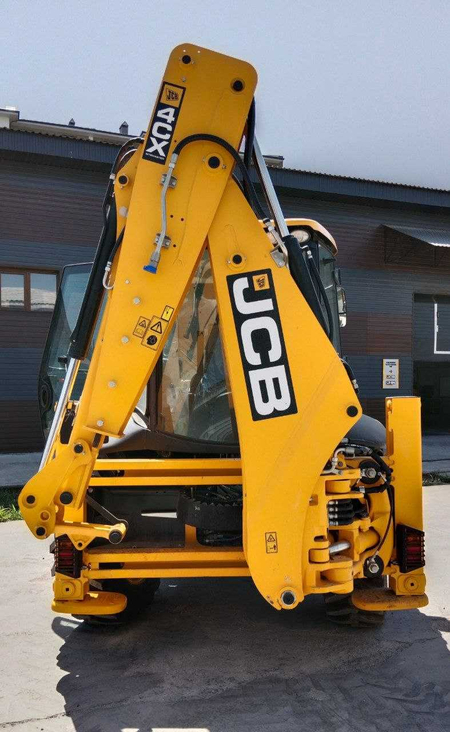 Экскаватор-погрузчик JCB 4CX