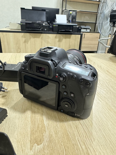 Canon EOS 6D Mark II