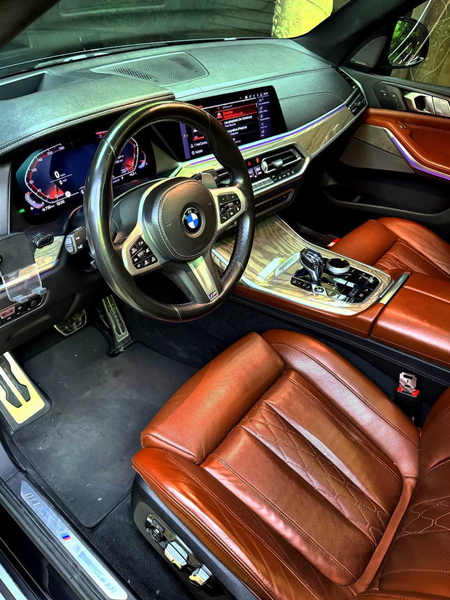 BMW X7 xDrive50i full