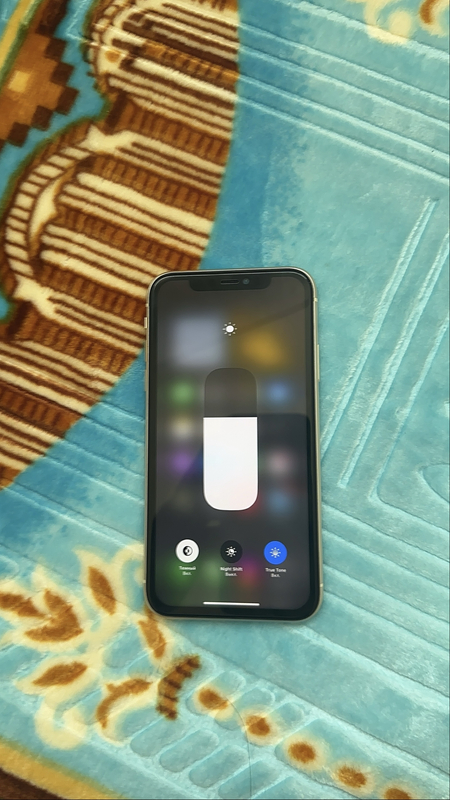 iphone 11/128. taza telifon. 2 gun boldi achganima pul garak sroshna