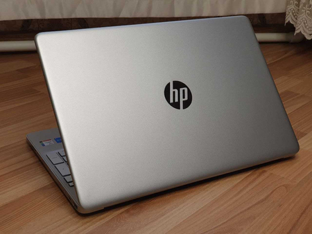 HP 15s fq5295nia  intel Core i5 1253U 10/12