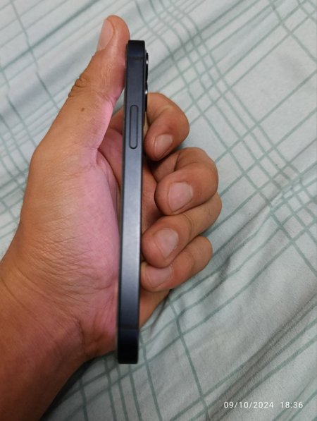 Iphone 12.  mini