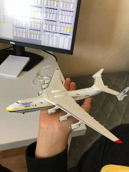 Самолёт Мрия-Антонов-225 (отличный подарок,коллекционная модель)