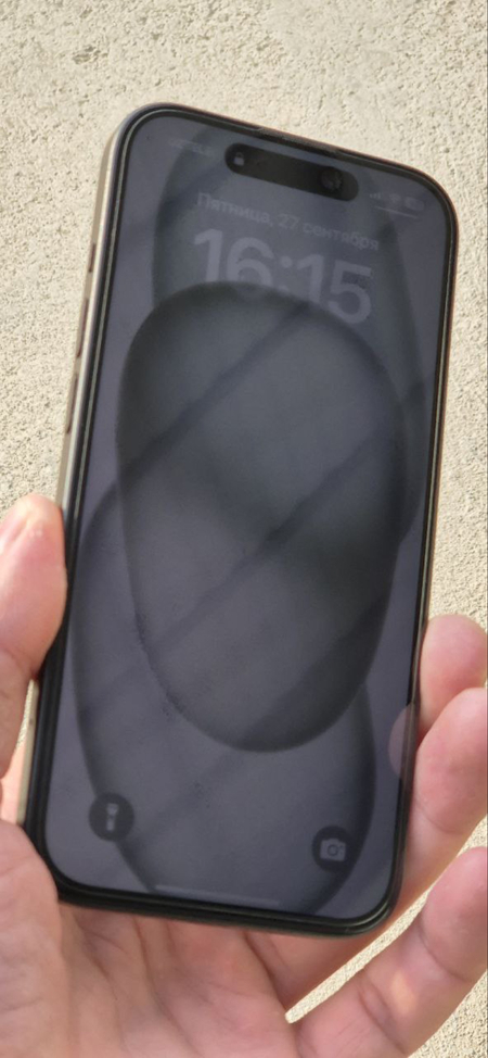 I phone 15 qora rangda 128 gb narxi 550$