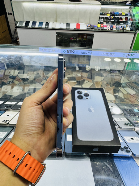 iPhone 13 Pro  256 gb blue