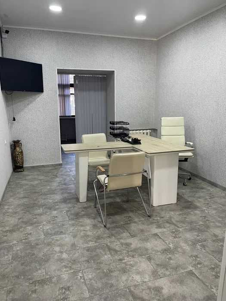 Офисное Помещение на Аренду 70 м² на М-Улугбекском районе (J1465)