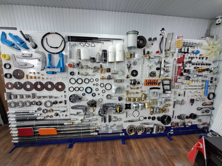 Термостат для Deutz оригинал  / Termostat dlya Deutz dvigatel