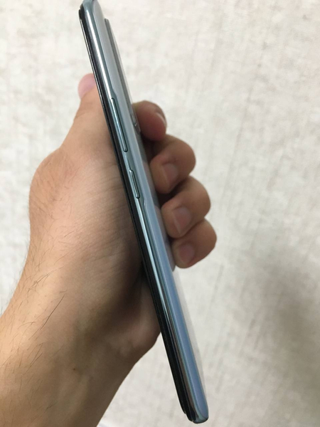 Vivo 20 s e почти новый