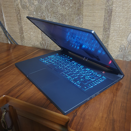 Asus Rog Zephyrus GU502LU 15.6