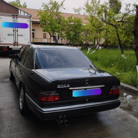 Mercedes-benz w124 E300