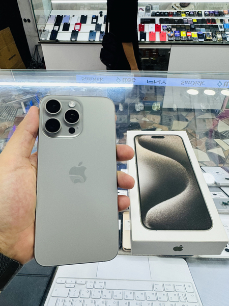 iPhone 15 Pro Max 512 gb natural