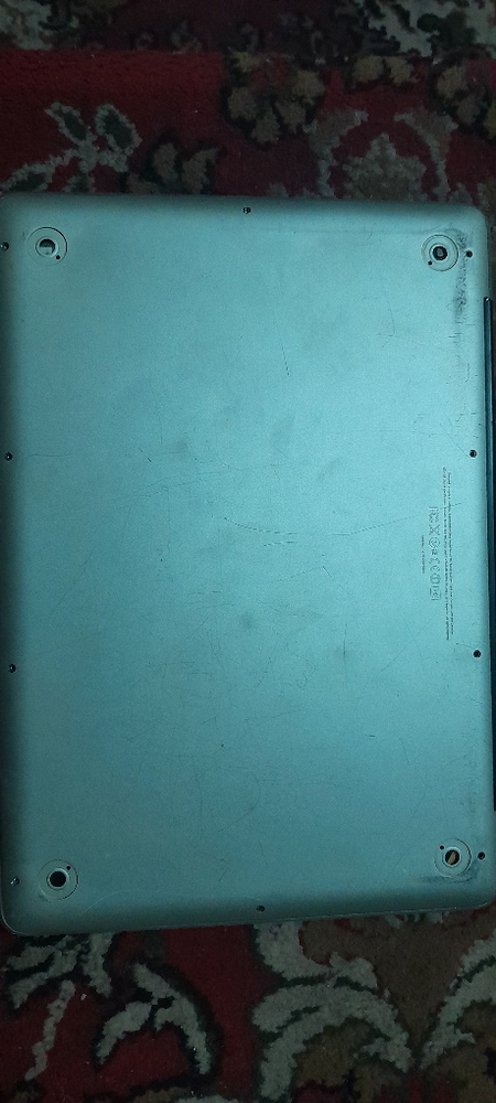 Mac Book Promaks sotiladi