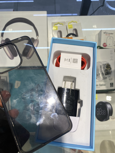 Android telefon sotiladi srochna