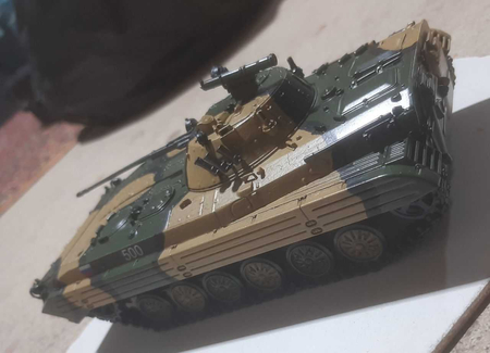 Сборная модель БМП-2  1/35