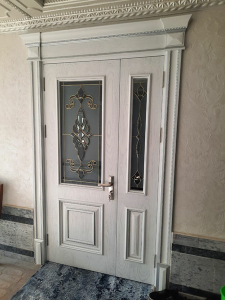 Двери шпонированние и крашенние