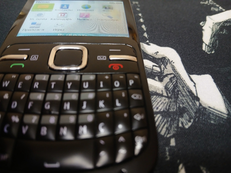 Assalom alekum Telefon sotiladi Original Nokia C3 Black Qora