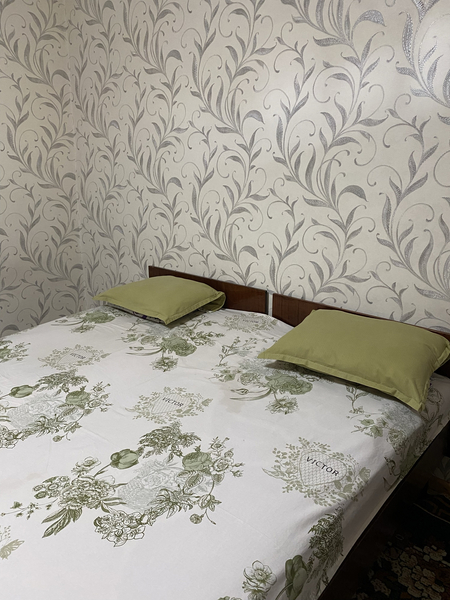 Divan sotiladi 2 kishilik