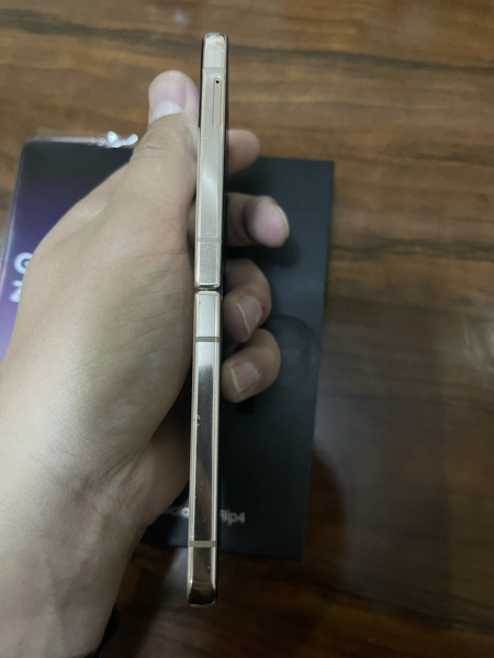 Samsung Galaxy Z flip4