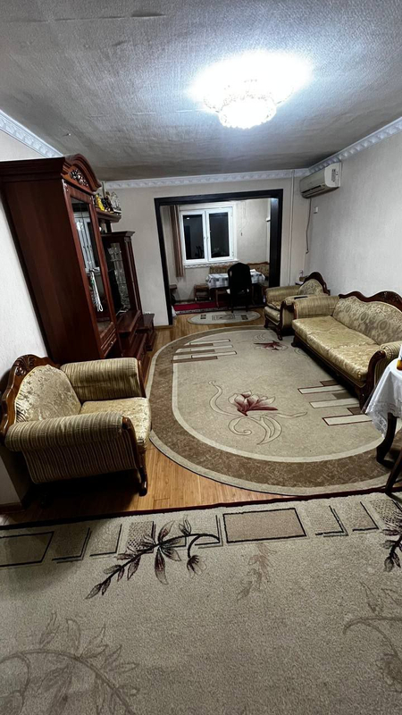 Буюк Ипак Йули 4/4/5  80м²  Кирпич.