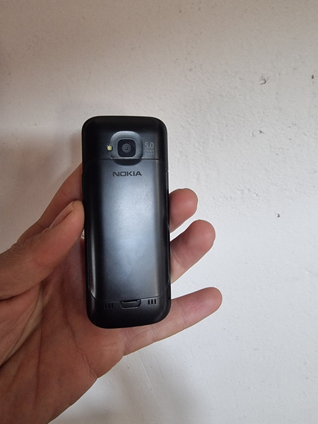 Nokia c 5 00smartphone.