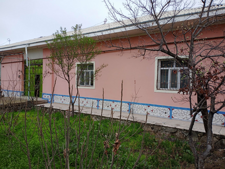 Умид кургони ховли сотилади