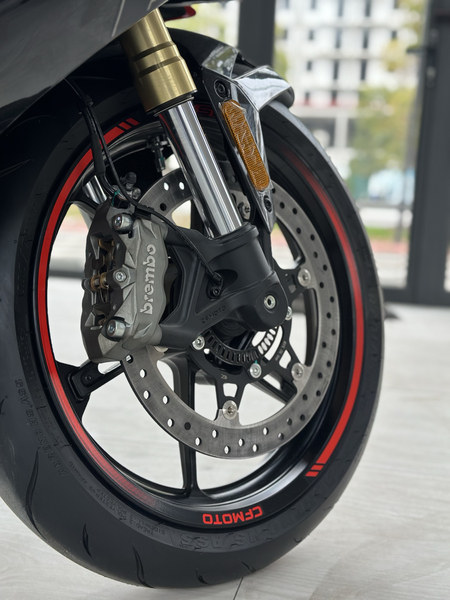 Nooma sportbike
