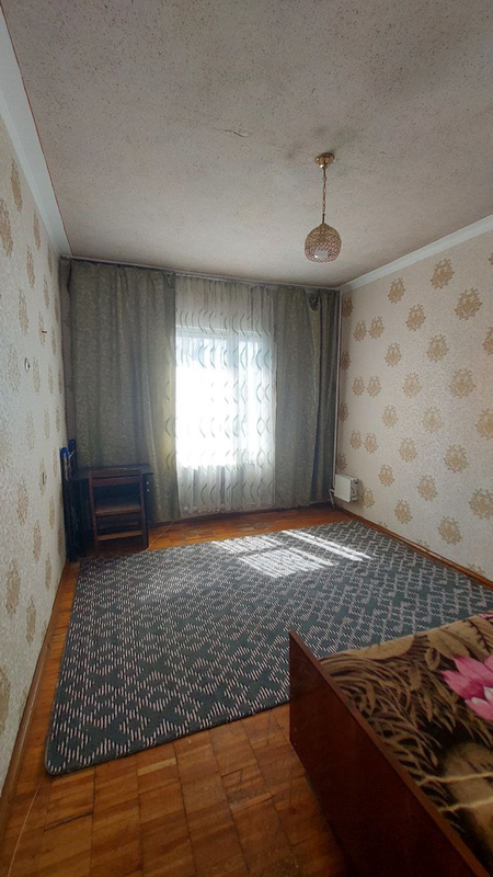 В центре района продается 2-х комнатная квартира Сергели 8а