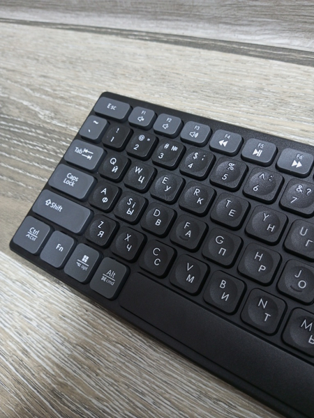 Bluetooth li klaviatura va mishka