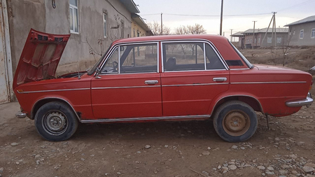 ВАЗ 2103 сотилади