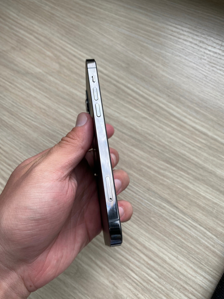 Yangi holatdagi iPhone 12 Pro