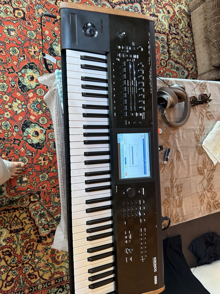 Korg Kronos 2 sotiladi