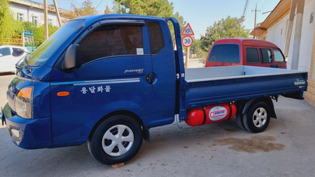 S O T I L A D I
HYUNDAI porter II
2014Yil
Pirabeki 260000
Rangi kõk
Me