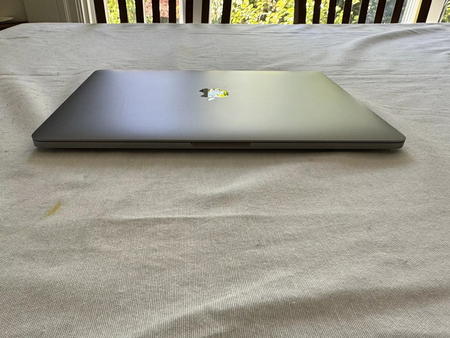 MacBook Pro 2019 13 inch Touch bar