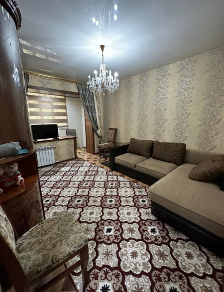Продаётся  2х комнатная квартира на Лабзаке