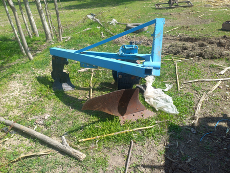 MTZ ga pluk chizel