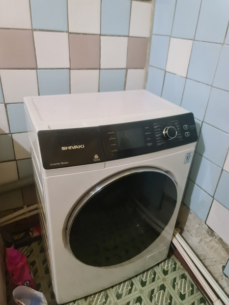 Стиральная машина 6 кг уезжаем за это продаём
