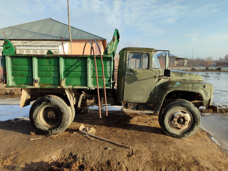 Zil 130 MTZ matori salarka
